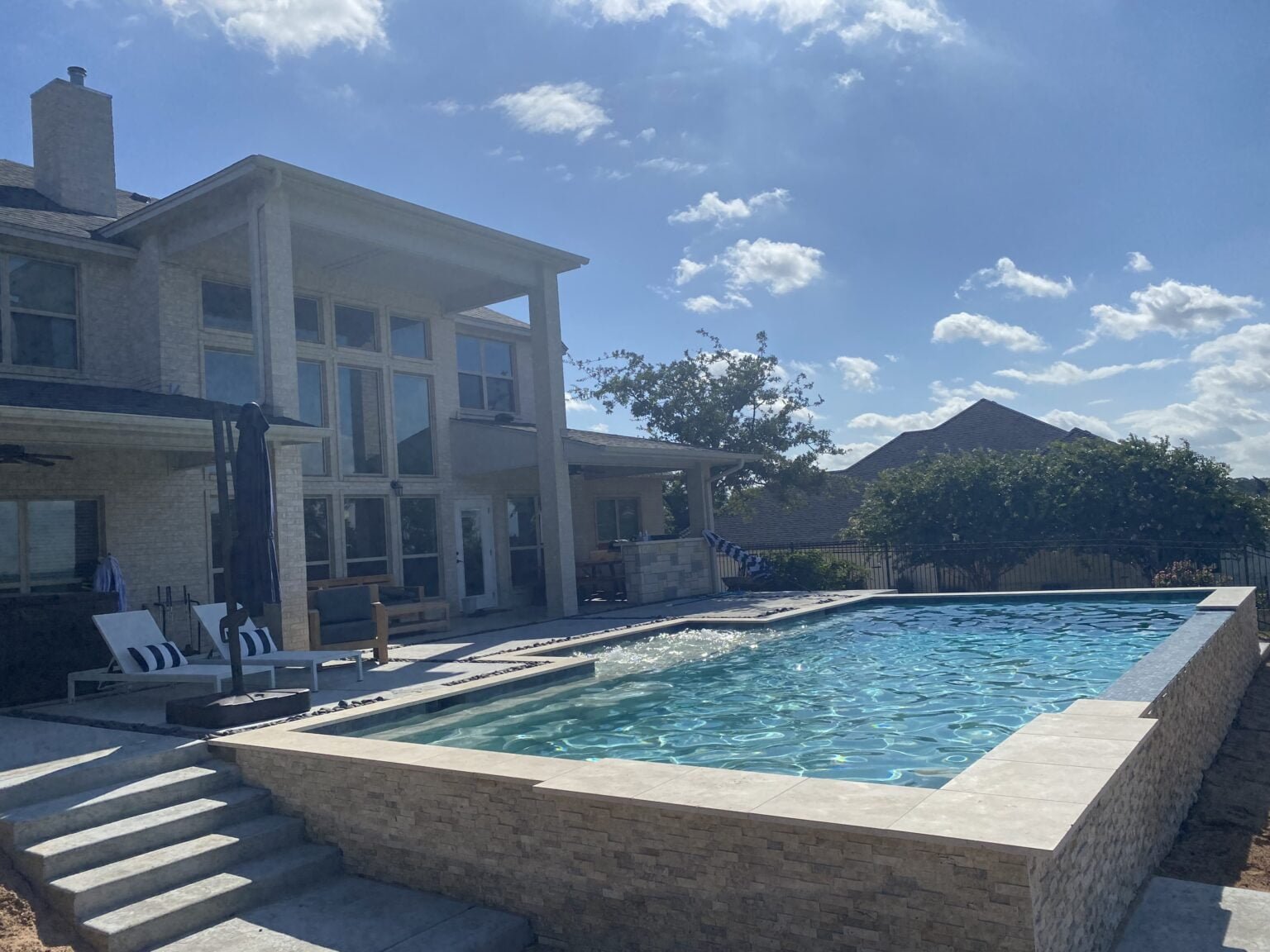 Custom Built Infinity Edge Pool in Belton TX – Aquanauts Custom Built ...