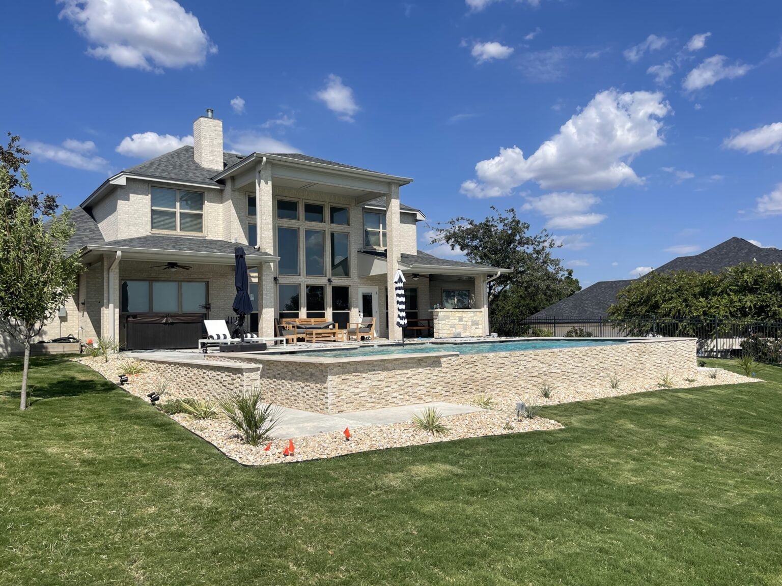 Custom Built Pool with faux infinity edge by Aquanauts – Aquanauts ...